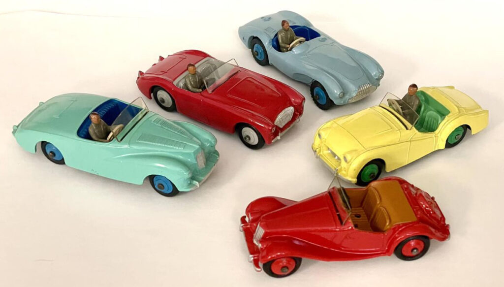 100 Series Competition Cars - Dinky Fans